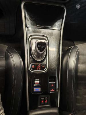 Black Mitsubishi Outlander 2021 in Vilnius, with an engine capacity of 2.36 L and mileage of 82 thousand km for 20200 €, photo 28 on AUTOMOTO.COM.LV