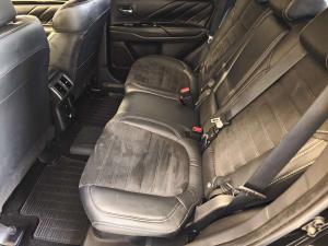 Black Mitsubishi Outlander 2021 in Vilnius, with an engine capacity of 2.36 L and mileage of 82 thousand km for 20200 €, photo 30 on AUTOMOTO.COM.LV