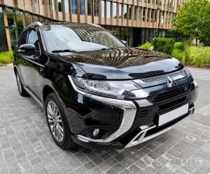 Melns Mitsubishi Outlander 2021 Ventspils, ar dzinēja tilpumu 2.40 L un nobraukumu 83 tūkst. km par 22650 €, foto  vietnē AUTOMOTO.COM.LV