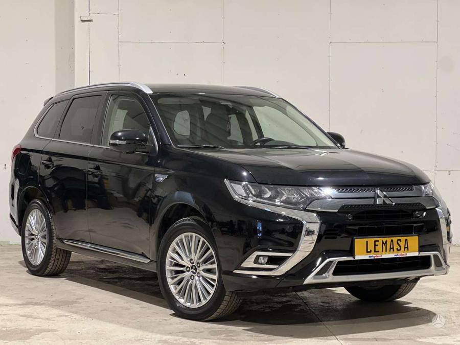 Melns Mitsubishi Outlander 2021 Klaipėda, ar dzinēja tilpumu 2.36 L un nobraukumu 54 tūkst. km par 21500 €, foto 6 vietnē AUTOMOTO.COM.LV