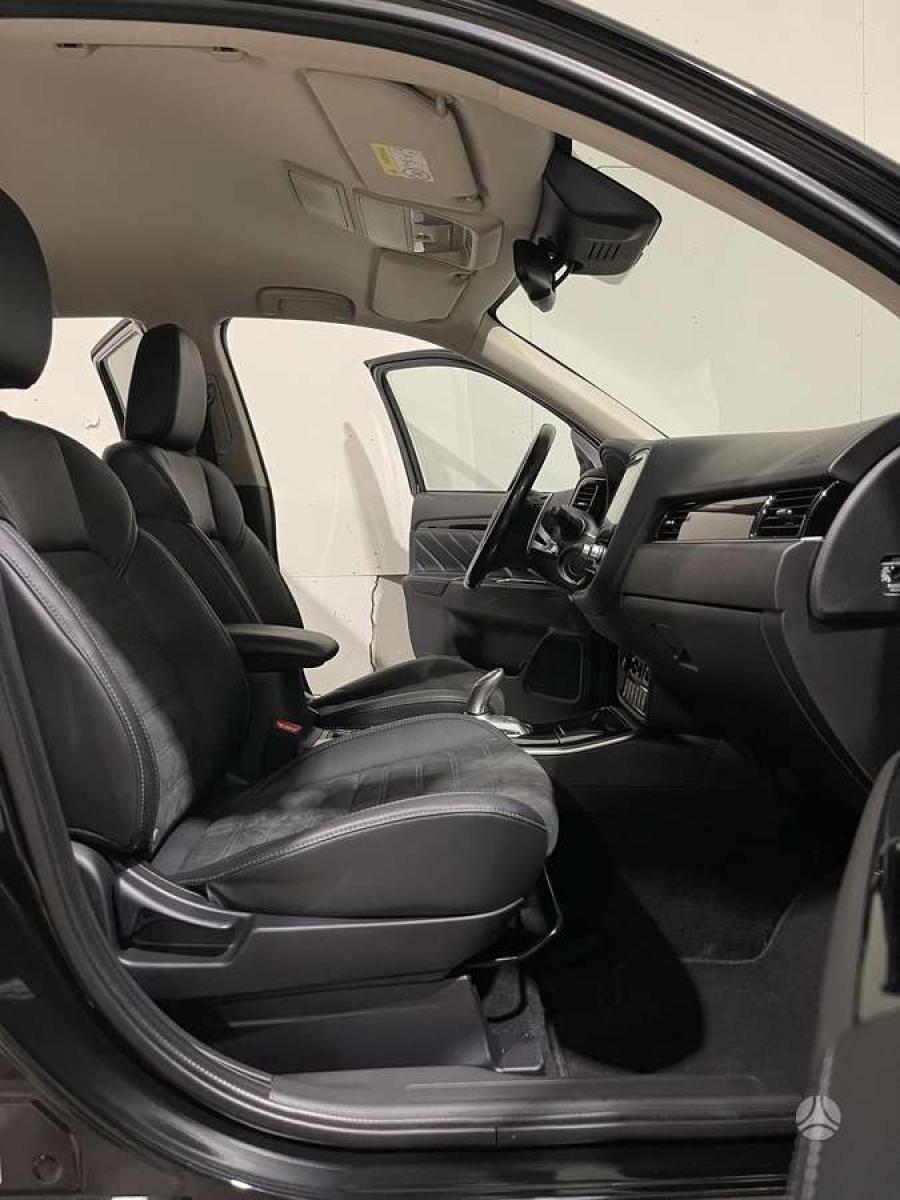 Melns Mitsubishi Outlander 2021 Klaipėda, ar dzinēja tilpumu 2.36 L un nobraukumu 54 tūkst. km par 21500 €, foto 11 vietnē AUTOMOTO.COM.LV