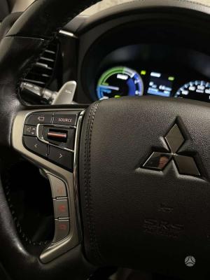 Melns Mitsubishi Outlander 2021 Klaipėda, ar dzinēja tilpumu 2.36 L un nobraukumu 54 tūkst. km par 21500 €, foto 18 vietnē AUTOMOTO.COM.LV