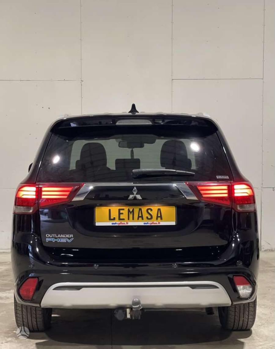 Melns Mitsubishi Outlander 2021 Klaipėda, ar dzinēja tilpumu 2.36 L un nobraukumu 54 tūkst. km par 21500 €, foto 23 vietnē AUTOMOTO.COM.LV