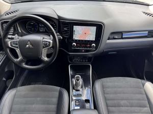 Melns Mitsubishi Outlander 2021 Viļņa, ar dzinēja tilpumu 2.40 L un nobraukumu 140 tūkst. km par 19950 €, foto 7 vietnē AUTOMOTO.COM.LV