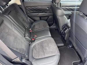 Melns Mitsubishi Outlander 2021 Viļņa, ar dzinēja tilpumu 2.40 L un nobraukumu 140 tūkst. km par 19950 €, foto 9 vietnē AUTOMOTO.COM.LV