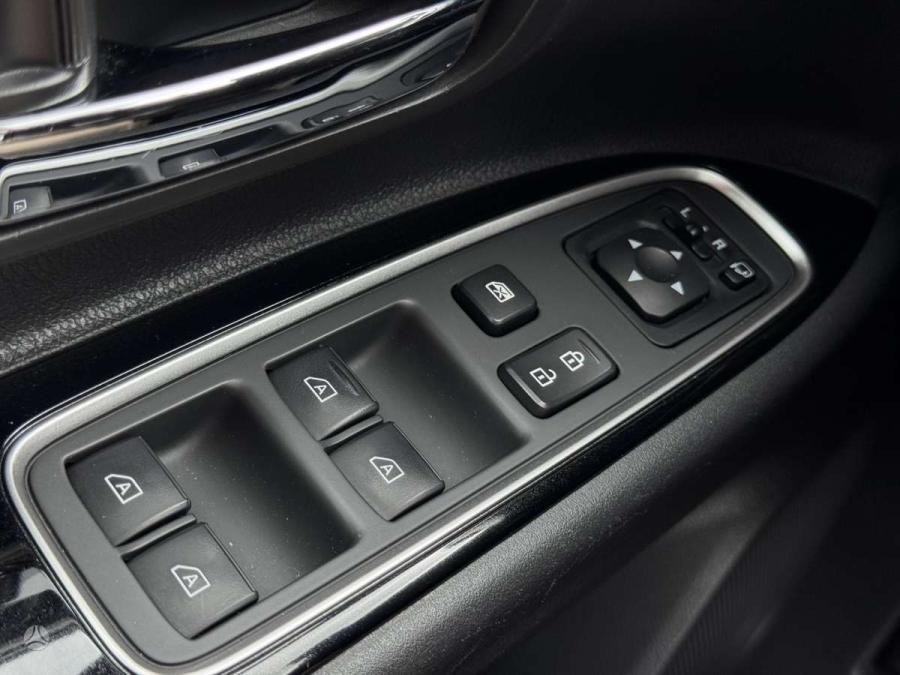 Melns Mitsubishi Outlander 2021 Viļņa, ar dzinēja tilpumu 2.40 L un nobraukumu 140 tūkst. km par 19950 €, foto 30 vietnē AUTOMOTO.COM.LV