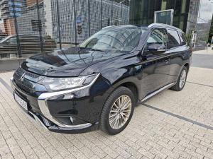Melns Mitsubishi Outlander 2021 Viļņa, ar dzinēja tilpumu 2.36 L un nobraukumu 82 tūkst. km par 19200 €, foto 4 vietnē AUTOMOTO.COM.LV