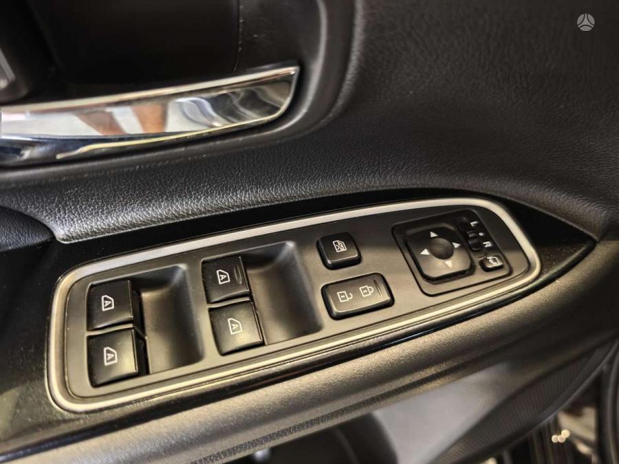 Melns Mitsubishi Outlander 2021 Viļņa, ar dzinēja tilpumu 2.36 L un nobraukumu 82 tūkst. km par 19200 €, foto 17 vietnē AUTOMOTO.COM.LV