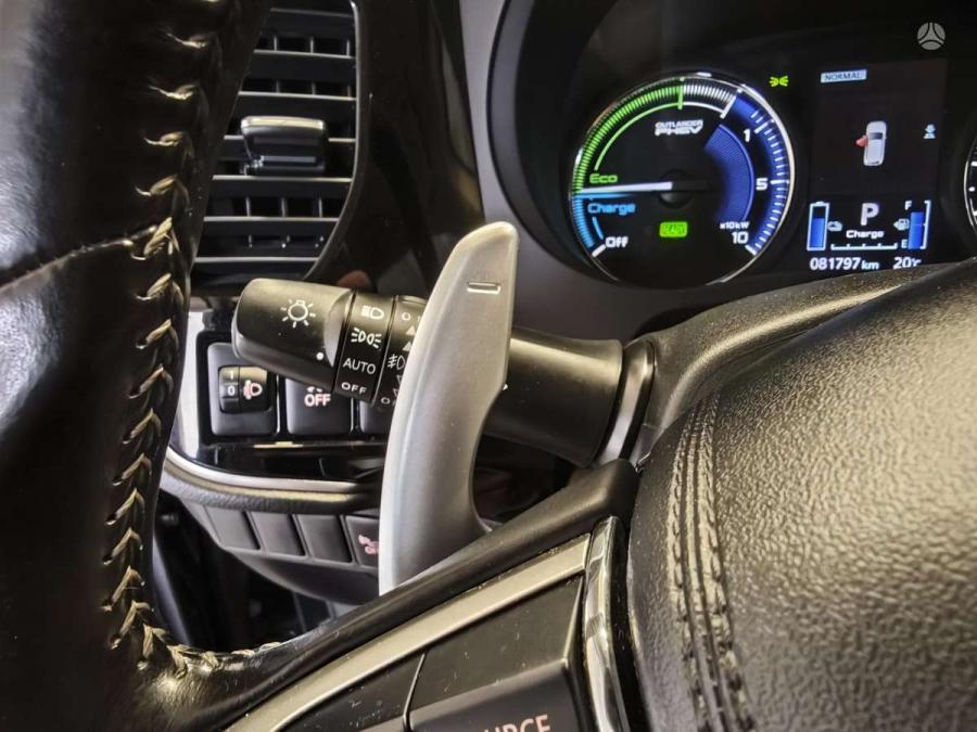 Melns Mitsubishi Outlander 2021 Viļņa, ar dzinēja tilpumu 2.36 L un nobraukumu 82 tūkst. km par 19200 €, foto 20 vietnē AUTOMOTO.COM.LV