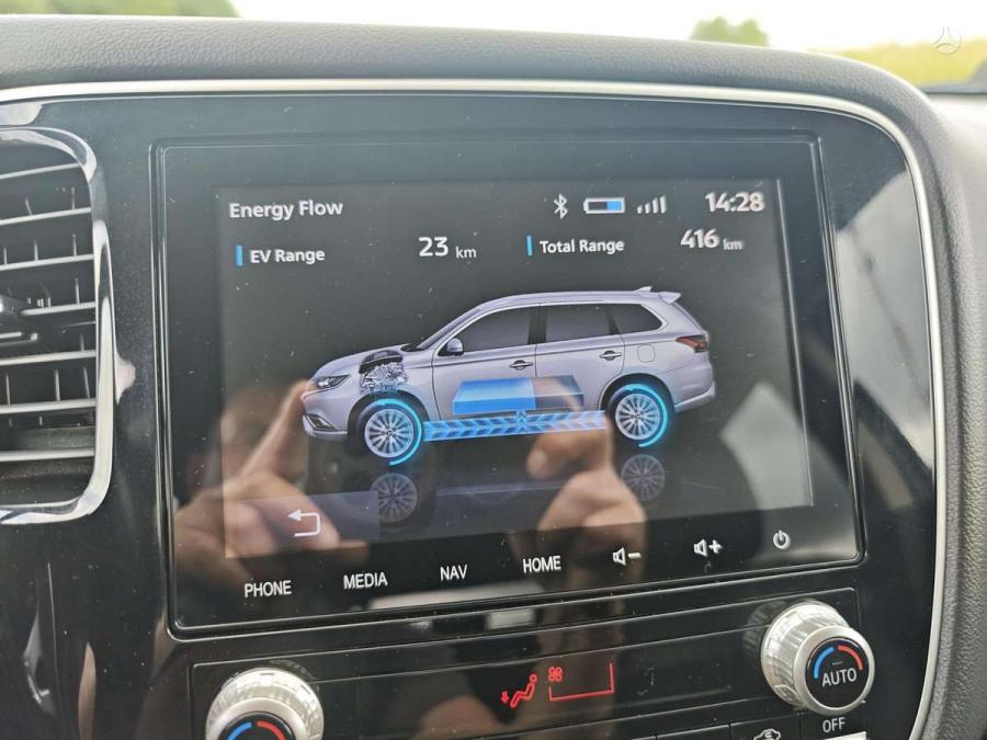 Melns Mitsubishi Outlander 2021 Viļņa, ar dzinēja tilpumu 2.36 L un nobraukumu 82 tūkst. km par 19200 €, foto 27 vietnē AUTOMOTO.COM.LV