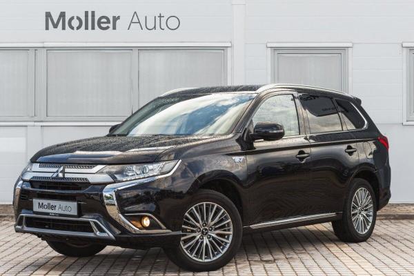Melns Mitsubishi Outlander 2021 Ventspils, ar dzinēja tilpumu 2.40 L un nobraukumu 85 tūkst. km par 20200 €, foto 1 vietnē AUTOMOTO.COM.LV