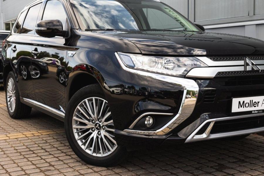 Melns Mitsubishi Outlander 2021 Ventspils, ar dzinēja tilpumu 2.40 L un nobraukumu 85 tūkst. km par 20200 €, foto 13 vietnē AUTOMOTO.COM.LV