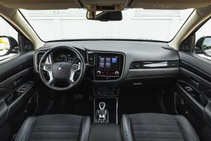 Melns Mitsubishi Outlander 2021 Ventspils, ar dzinēja tilpumu 2.40 L un nobraukumu 85 tūkst. km par 20200 €, foto 18 vietnē AUTOMOTO.COM.LV