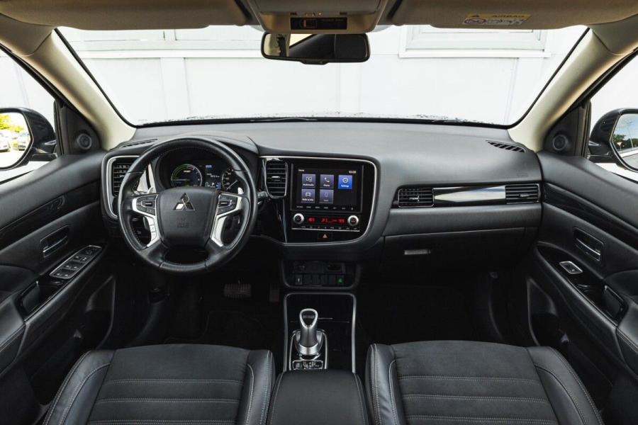 Melns Mitsubishi Outlander 2021 Ventspils, ar dzinēja tilpumu 2.40 L un nobraukumu 85 tūkst. km par 20200 €, foto 18 vietnē AUTOMOTO.COM.LV