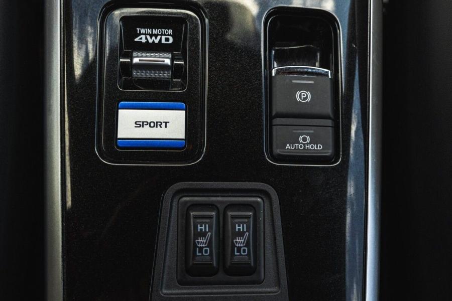 Melns Mitsubishi Outlander 2021 Ventspils, ar dzinēja tilpumu 2.40 L un nobraukumu 85 tūkst. km par 20200 €, foto 31 vietnē AUTOMOTO.COM.LV