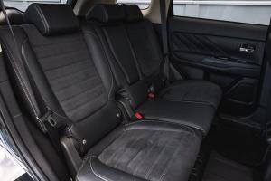 Melns Mitsubishi Outlander 2021 Ventspils, ar dzinēja tilpumu 2.40 L un nobraukumu 85 tūkst. km par 20200 €, foto 33 vietnē AUTOMOTO.COM.LV