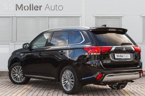 Melns Mitsubishi Outlander 2021 Ventspils, ar dzinēja tilpumu 2.40 L un nobraukumu 85 tūkst. km par 20200 €, foto 3 vietnē AUTOMOTO.COM.LV