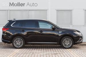 Melns Mitsubishi Outlander 2021 Ventspils, ar dzinēja tilpumu 2.40 L un nobraukumu 85 tūkst. km par 20200 €, foto 7 vietnē AUTOMOTO.COM.LV