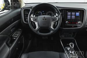 Melns Mitsubishi Outlander 2021 Ventspils, ar dzinēja tilpumu 2.40 L un nobraukumu 85 tūkst. km par 20200 €, foto 19 vietnē AUTOMOTO.COM.LV