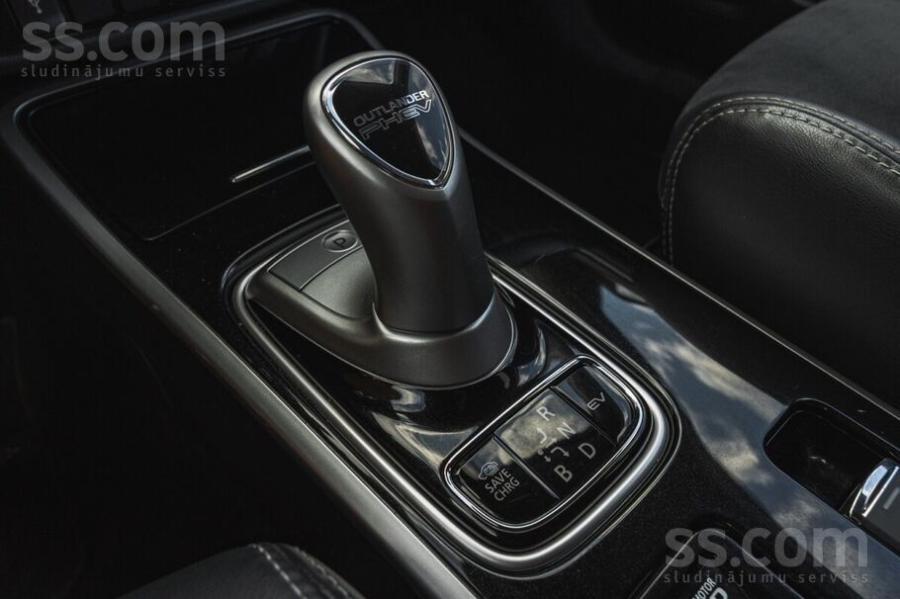 Melns Mitsubishi Outlander 2021 Ventspils, ar dzinēja tilpumu 2.40 L un nobraukumu 85 tūkst. km par 20200 €, foto 29 vietnē AUTOMOTO.COM.LV