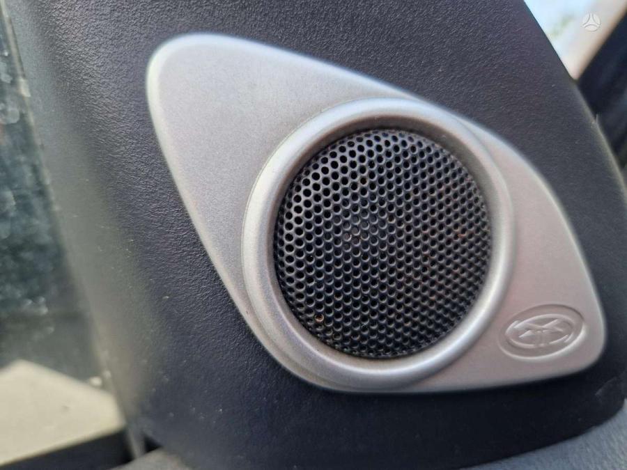 Melns Mitsubishi Outlander 2011 Viļņa, ar dzinēja tilpumu 2.40 L un nobraukumu 215 tūkst. km par 3499 €, foto 16 vietnē AUTOMOTO.COM.LV