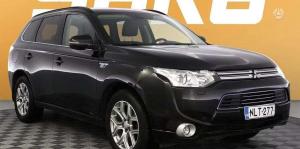 Melns Mitsubishi Outlander 2014 Viļņa, ar dzinēja tilpumu 2.00 L un nobraukumu 188 tūkst. km par 6500 €, foto  vietnē AUTOMOTO.COM.LV