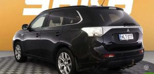 Black Mitsubishi Outlander 2014 in Vilnius, with an engine capacity of 2.00 L and mileage of 188 thousand km for 6500 €, photo 3 on AUTOMOTO.COM.LV