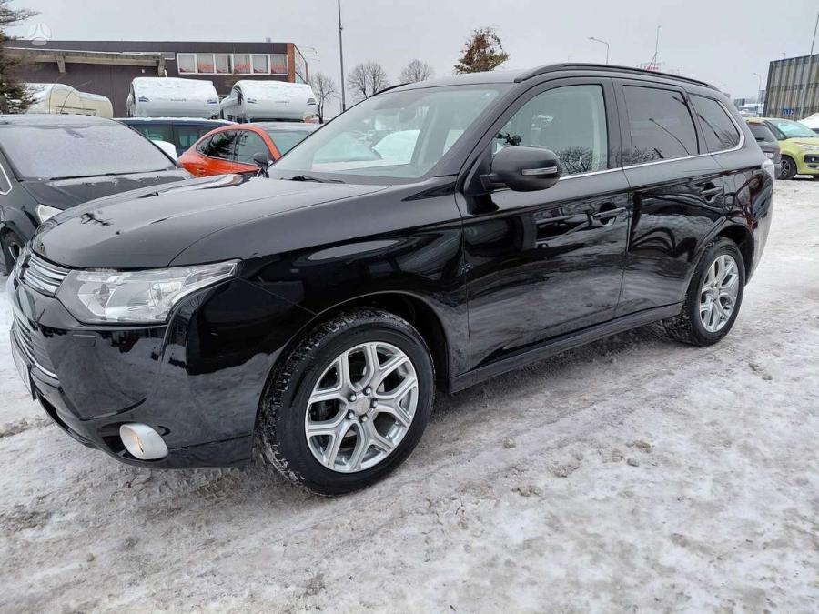 Melns Mitsubishi Outlander 2014 Klaipėda, ar dzinēja tilpumu 2.00 L un nobraukumu 237 tūkst. km par 7999 €, foto 1 vietnē AUTOMOTO.COM.LV