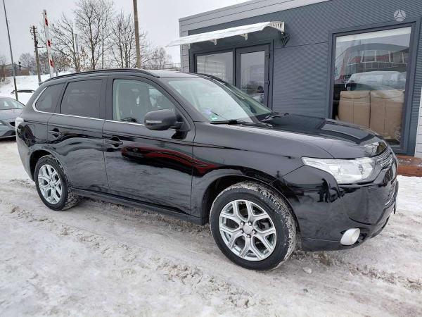 Melns Mitsubishi Outlander 2014 Klaipėda, ar dzinēja tilpumu 2.00 L un nobraukumu 237 tūkst. km par 7999 €, foto 6 vietnē AUTOMOTO.COM.LV