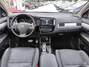 Melns Mitsubishi Outlander 2014 Klaipėda, ar dzinēja tilpumu 2.00 L un nobraukumu 237 tūkst. km par 7999 €, foto 13 vietnē AUTOMOTO.COM.LV