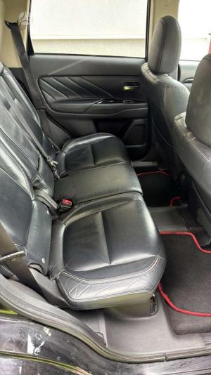 Melns Mitsubishi Outlander 2016 Šauļi, ar dzinēja tilpumu 2.00 L un nobraukumu 270 tūkst. km par 4999 €, foto 6 vietnē AUTOMOTO.COM.LV