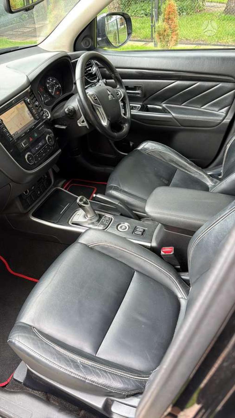 Melns Mitsubishi Outlander 2016 Šauļi, ar dzinēja tilpumu 2.00 L un nobraukumu 270 tūkst. km par 4999 €, foto 9 vietnē AUTOMOTO.COM.LV