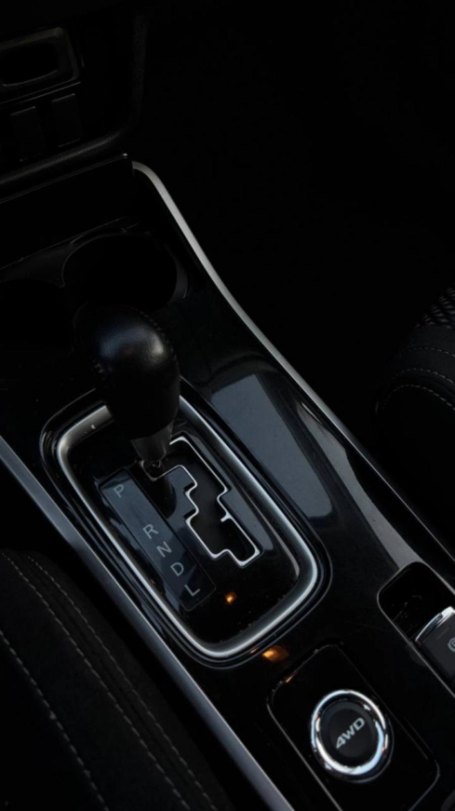 Black Mitsubishi Outlander 2017 in Riga, with an engine capacity of 2.30 L and mileage of 191 thousand km for 12699 €, photo 14 on AUTOMOTO.COM.LV