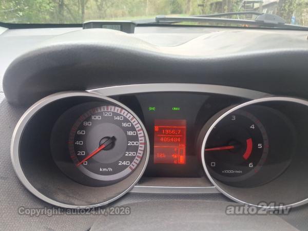 Black Mitsubishi Outlander 2007 in Tallinn, with an engine capacity of 2.00 L and mileage of 401 thousand km for 3999 €, photo 5 on AUTOMOTO.COM.LV