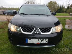 Melns Mitsubishi Outlander 2007 Liepāja, ar dzinēja tilpumu 2.00 L un nobraukumu 383 tūkst. km par 2500 €, foto 1 vietnē AUTOMOTO.COM.LV