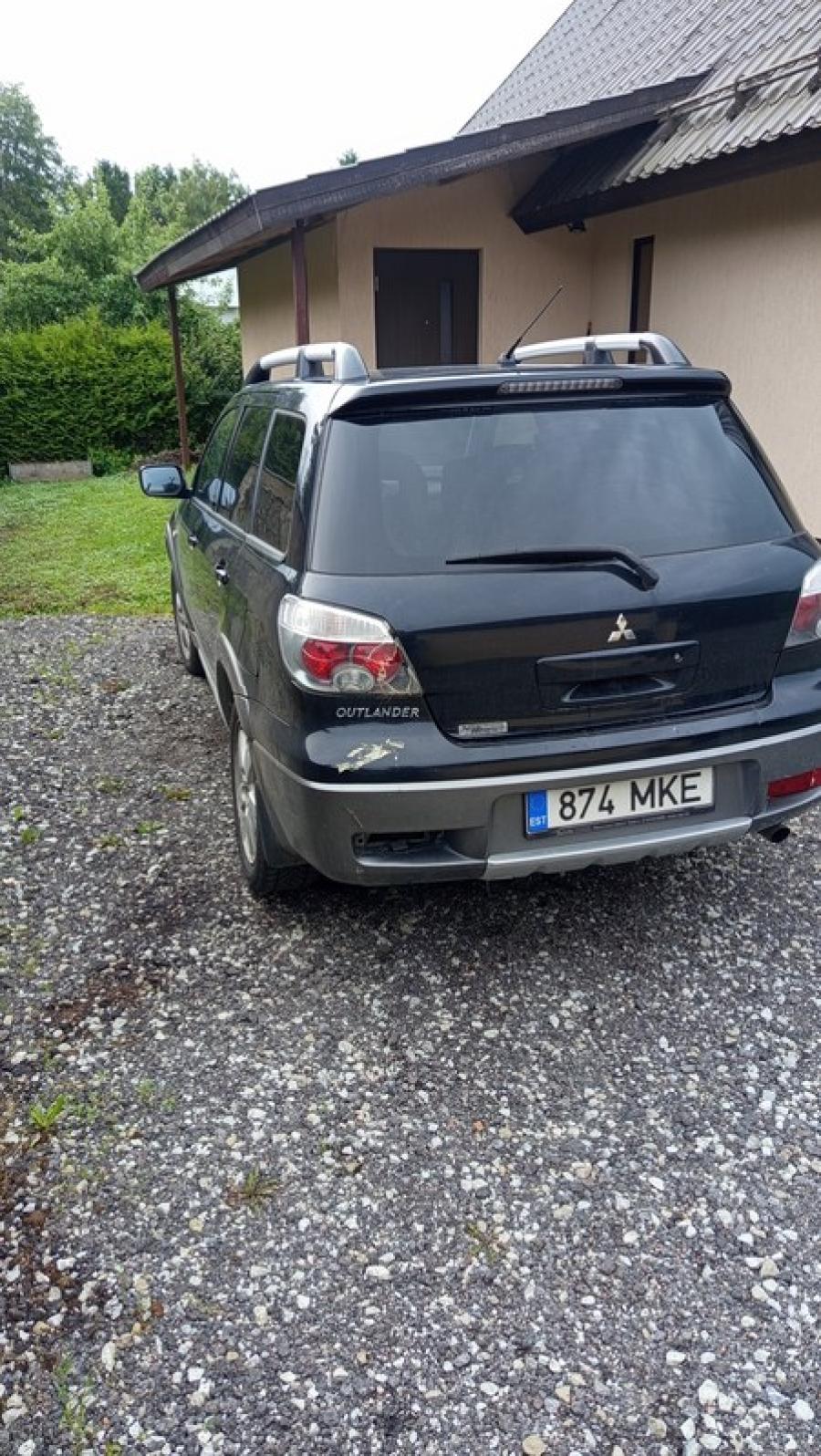 Black Mitsubishi Outlander 2007 in Tallinn, with an engine capacity of 0.00 L and mileage of 179 thousand km for 1350 €, photo 15 on AUTOMOTO.COM.LV