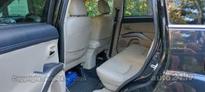 Black Mitsubishi Outlander 2011 in Tallinn, with an engine capacity of 2.40 L and mileage of 260 thousand km for 5790 €, photo 9 on AUTOMOTO.COM.LV