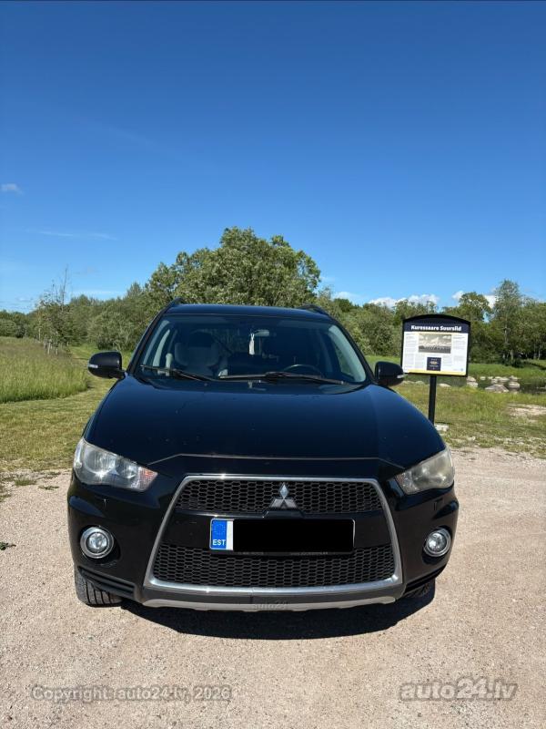 Melns Mitsubishi Outlander 2012 Kuresāre, ar dzinēja tilpumu 2.20 L un nobraukumu 356 tūkst. km par 5650 €, foto 1 vietnē AUTOMOTO.COM.LV