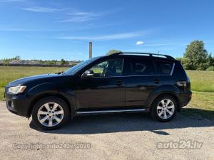 Melns Mitsubishi Outlander 2012 Kuresāre, ar dzinēja tilpumu 2.20 L un nobraukumu 356 tūkst. km par 5650 €, foto 3 vietnē AUTOMOTO.COM.LV