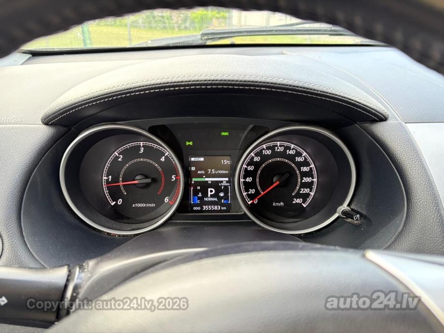 Melns Mitsubishi Outlander 2012 Kuresāre, ar dzinēja tilpumu 2.20 L un nobraukumu 356 tūkst. km par 5650 €, foto 10 vietnē AUTOMOTO.COM.LV
