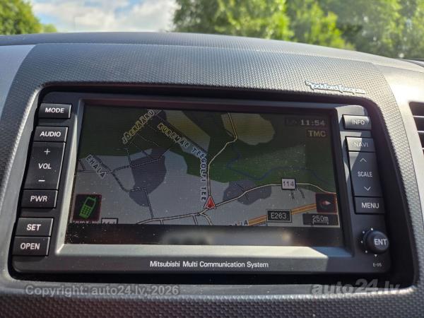 Black Mitsubishi Outlander 2012 in Tallinn, with an engine capacity of 2.40 L and mileage of 208 thousand km for 6900 €, photo 7 on AUTOMOTO.COM.LV