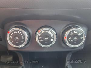 Black Mitsubishi Outlander 2012 in Tallinn, with an engine capacity of 2.40 L and mileage of 208 thousand km for 6900 €, photo 12 on AUTOMOTO.COM.LV