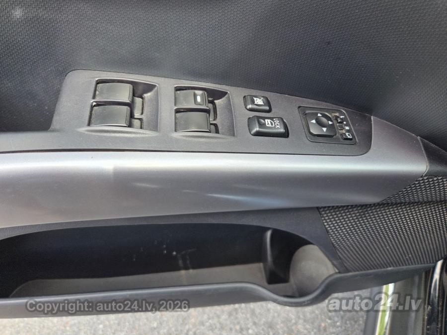 Black Mitsubishi Outlander 2012 in Tallinn, with an engine capacity of 2.40 L and mileage of 208 thousand km for 6900 €, photo 23 on AUTOMOTO.COM.LV
