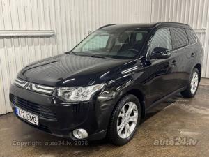 Black Mitsubishi Outlander 2014 in Tallinn, with an engine capacity of 2.00 L and mileage of 96 thousand km for 11500 €, photo 11 on AUTOMOTO.COM.LV