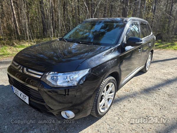 Melns Mitsubishi Outlander 2014 Tallina, ar dzinēja tilpumu 2.00 L un nobraukumu 295 tūkst. km par 7444 €, foto 1 vietnē AUTOMOTO.COM.LV