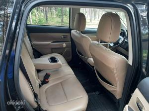 Black Mitsubishi Outlander 2014 in Tallinn, with an engine capacity of 2.00 L and mileage of 230 thousand km for 6500 €, photo 3 on AUTOMOTO.COM.LV