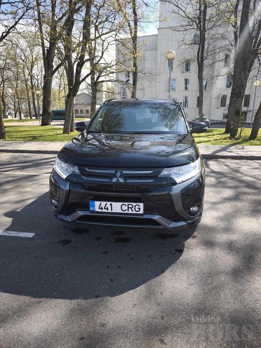 Black Mitsubishi Outlander 2015 in Johvi, with an engine capacity of 0.00 L and mileage of 56 thousand km for 9990 €, photo 1 on AUTOMOTO.COM.LV