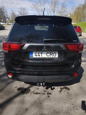 Black Mitsubishi Outlander 2015 in Johvi, with an engine capacity of 0.00 L and mileage of 56 thousand km for 9990 €, photo 2 on AUTOMOTO.COM.LV