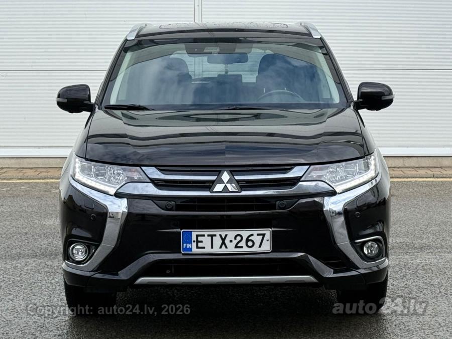 Melns Mitsubishi Outlander 2017 Tallina, ar dzinēja tilpumu 2.00 L un nobraukumu 125 tūkst. km par 13900 €, foto 6 vietnē AUTOMOTO.COM.LV