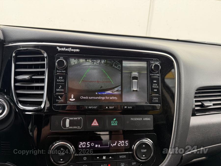 Melns Mitsubishi Outlander 2017 Tallina, ar dzinēja tilpumu 2.00 L un nobraukumu 125 tūkst. km par 13900 €, foto 19 vietnē AUTOMOTO.COM.LV